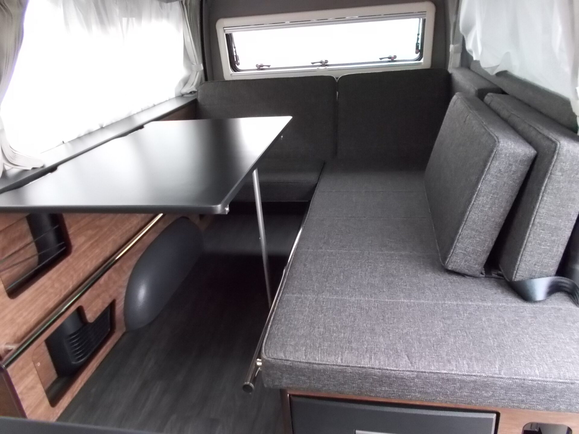 標準サブバッテリーがブルートップのオプティマ～！！ | キャンピングカーの新車・中古車販売｜デルタリンク