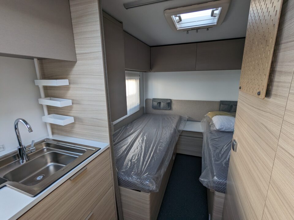 ALTEA 502 UL | キャンピングカーの新車・中古車販売｜デルタリンク