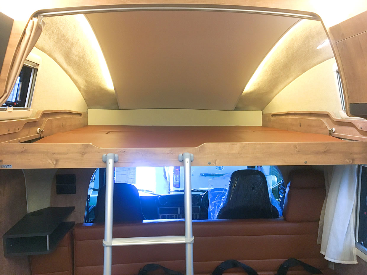 リバティ52DB Lodge | キャンピングカーの新車・中古車販売｜デルタリンク