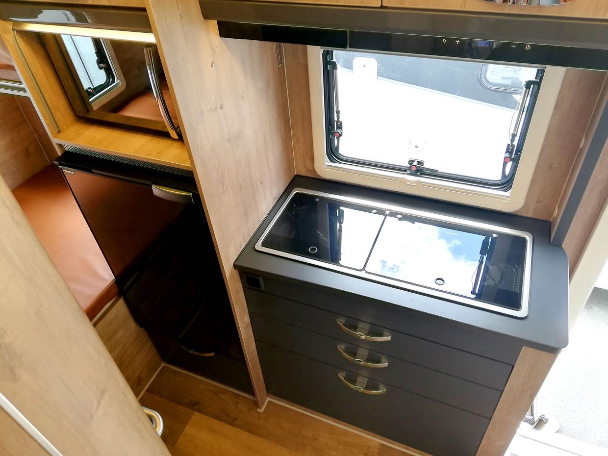 リバティ52DB lodge(ロッジ) | キャンピングカーの新車・中古車販売｜デルタリンク