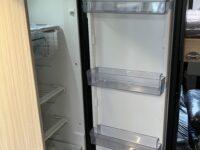 V60SP ファミリー2段ベッド4名就寝 家庭用エアコン装着 | キャンピングカーの新車・中古車販売｜デルタリンク