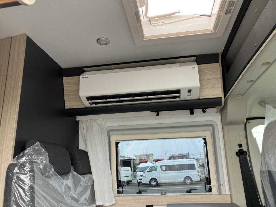 V60SP ファミリー2段ベッド4名就寝 家庭用エアコン装着 | キャンピングカーの新車・中古車販売｜デルタリンク