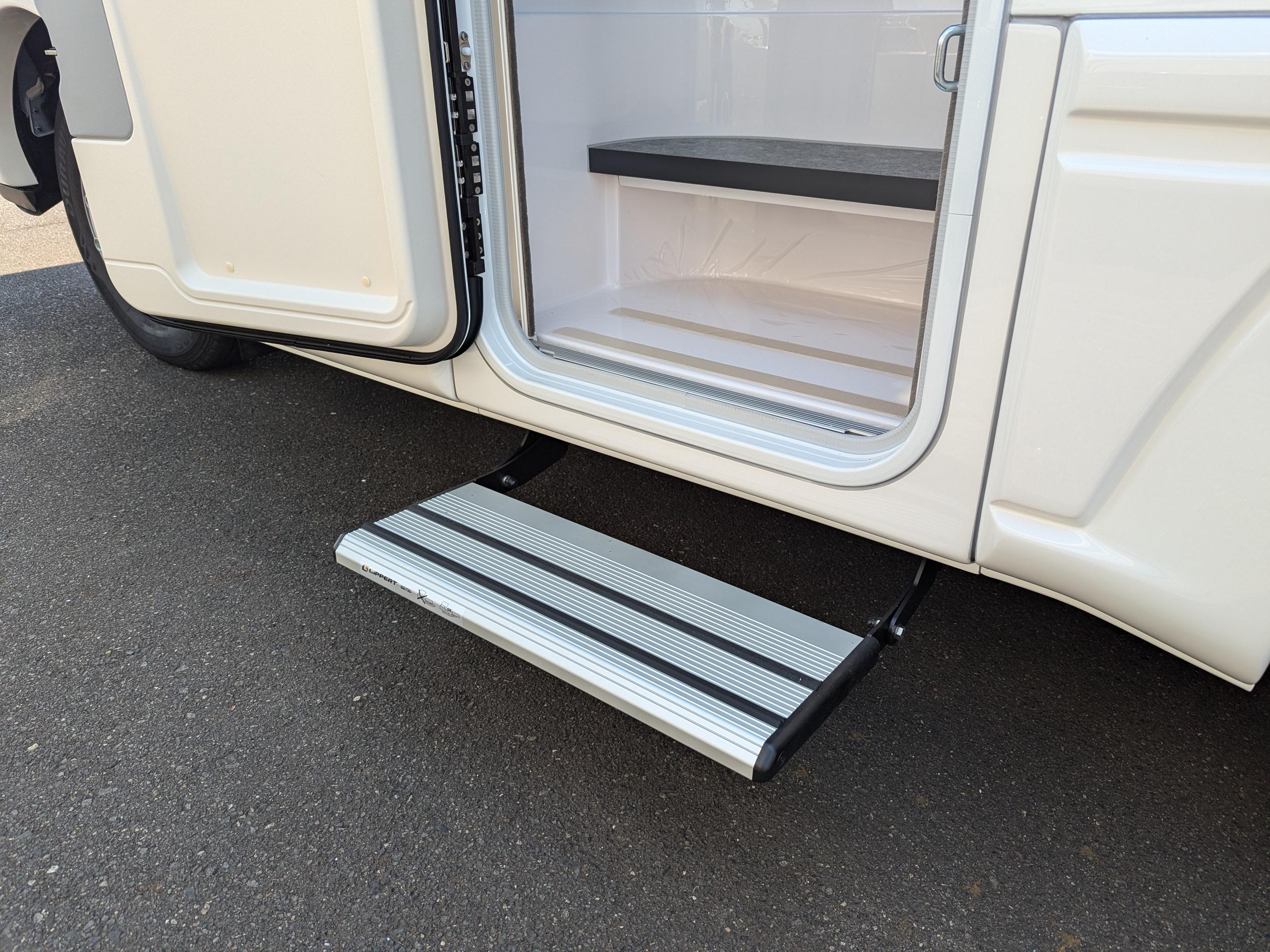 リバティ52DB 4WD | キャンピングカーの新車・中古車販売｜デルタリンク