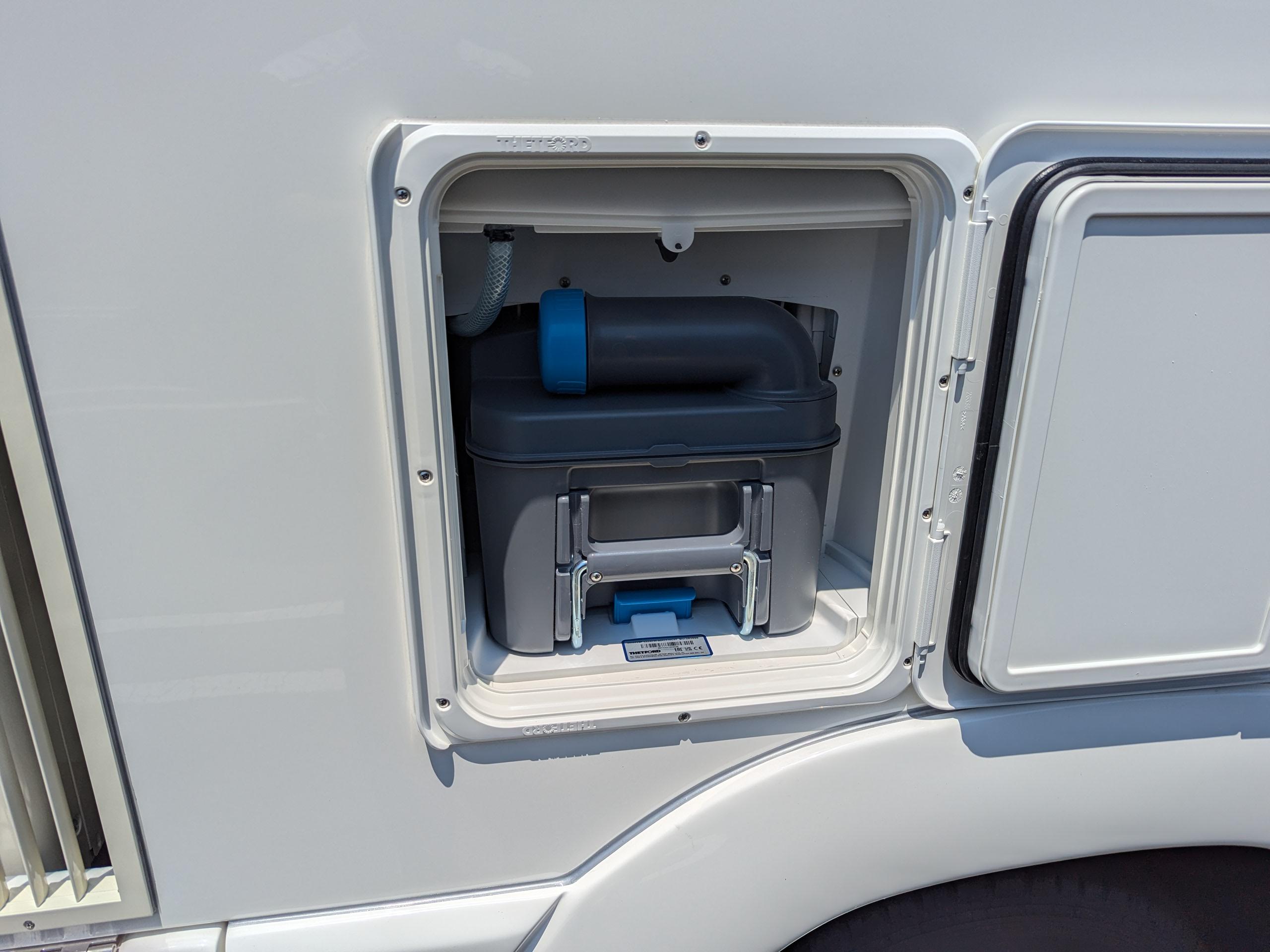 リバティ52DB 4WD | キャンピングカーの新車・中古車販売｜デルタリンク