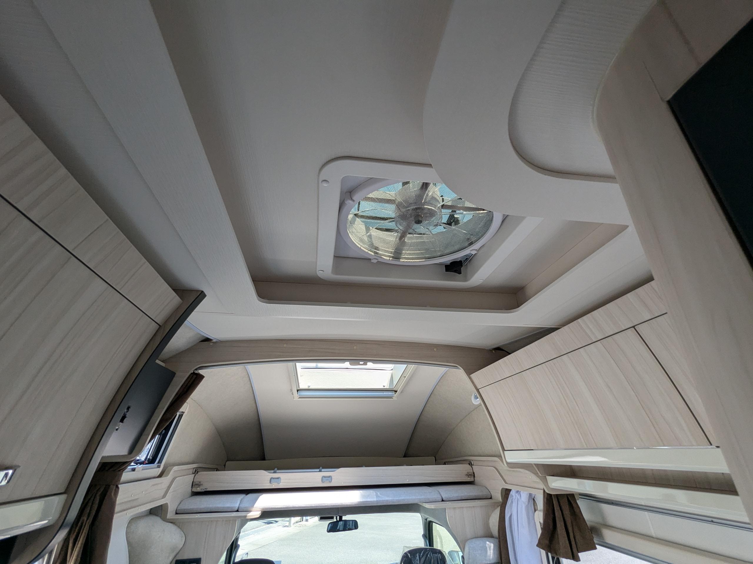 リバティ52DB 4WD | キャンピングカーの新車・中古車販売｜デルタリンク