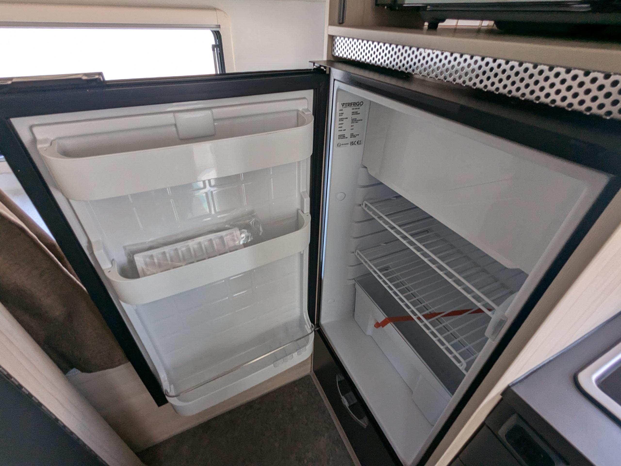 リバティ52DB 4WD | キャンピングカーの新車・中古車販売｜デルタリンク