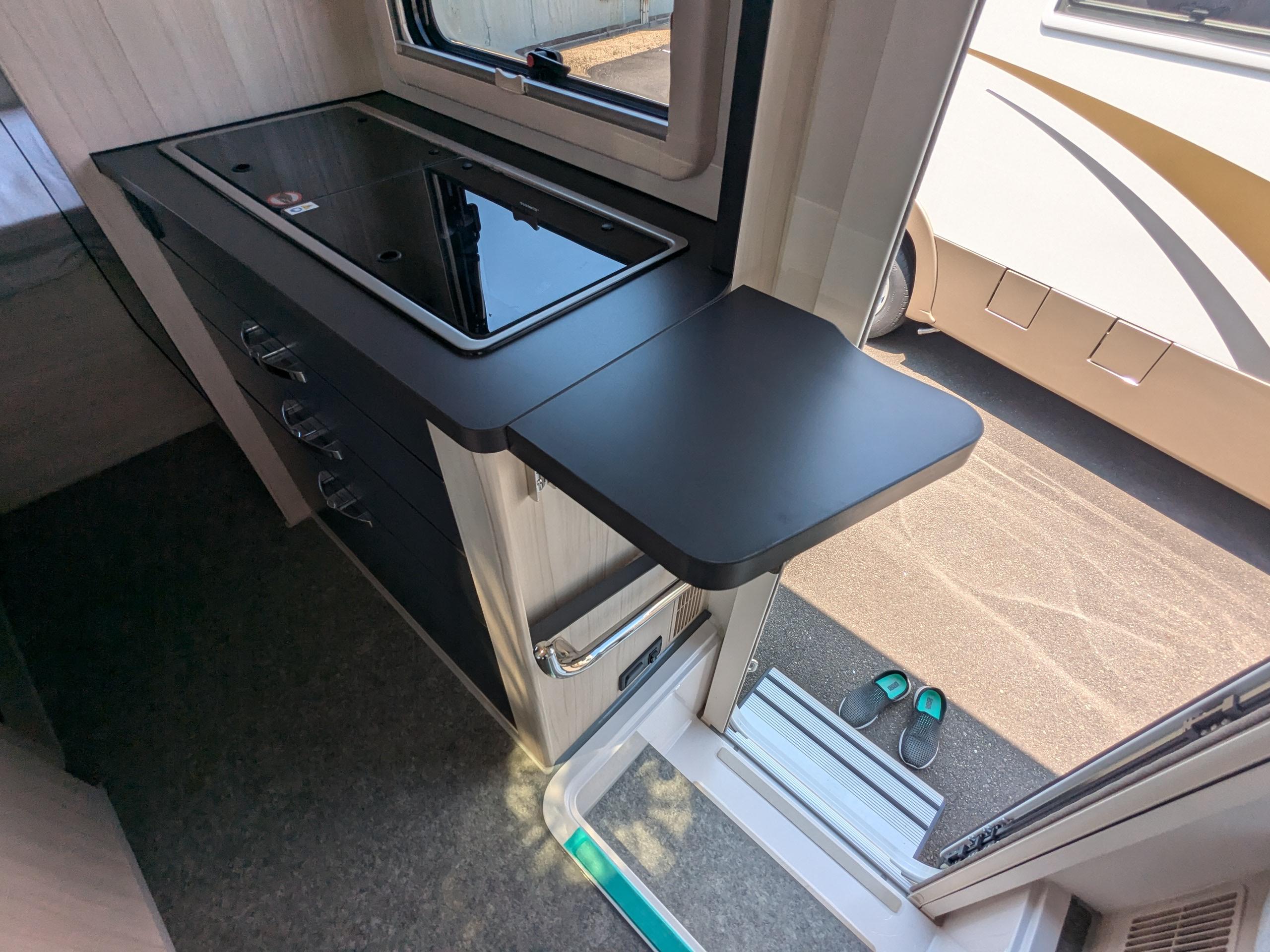 リバティ52DB 4WD | キャンピングカーの新車・中古車販売｜デルタリンク