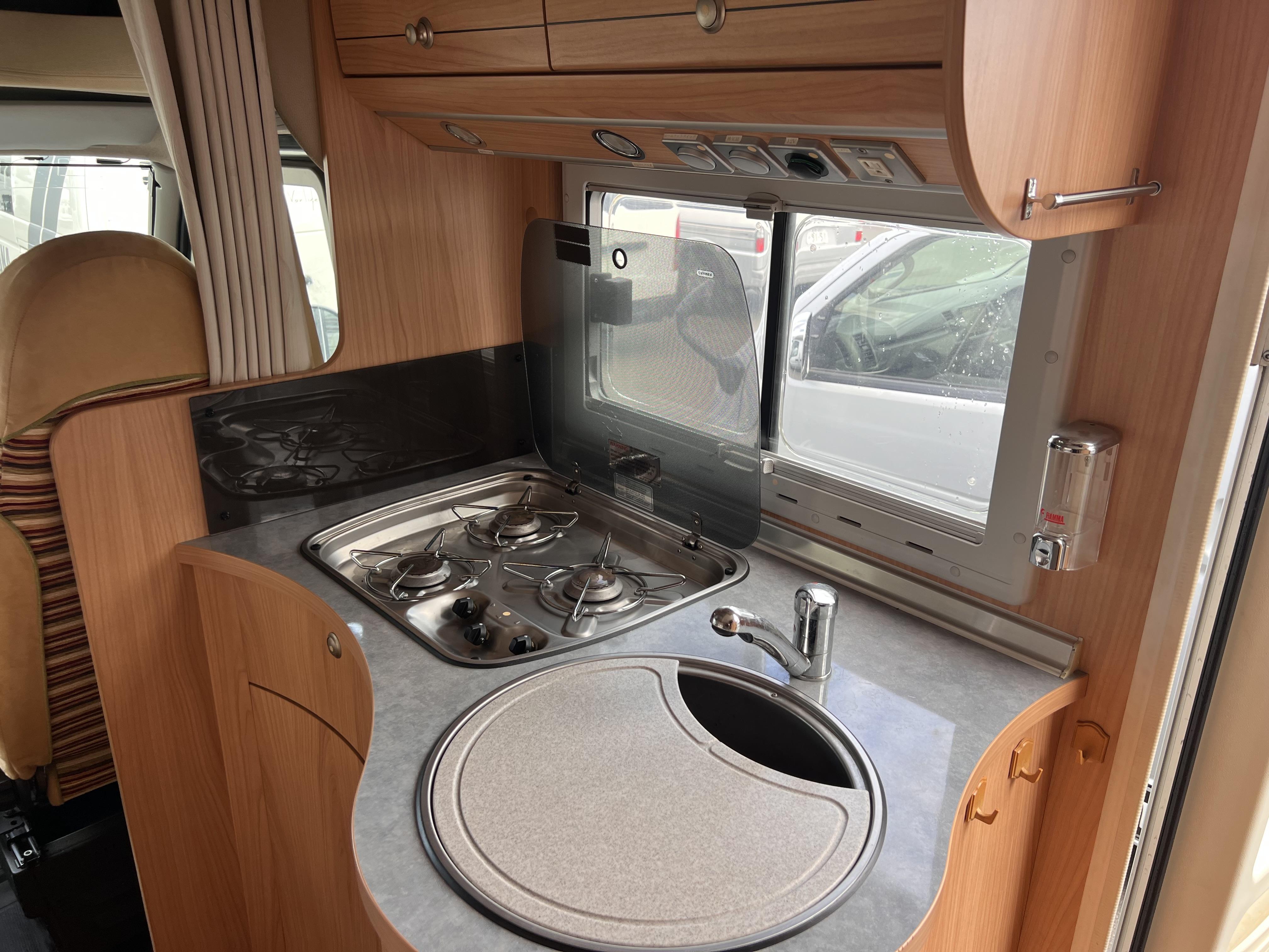 ソラノ T602 | キャンピングカーの新車・中古車販売｜デルタリンク