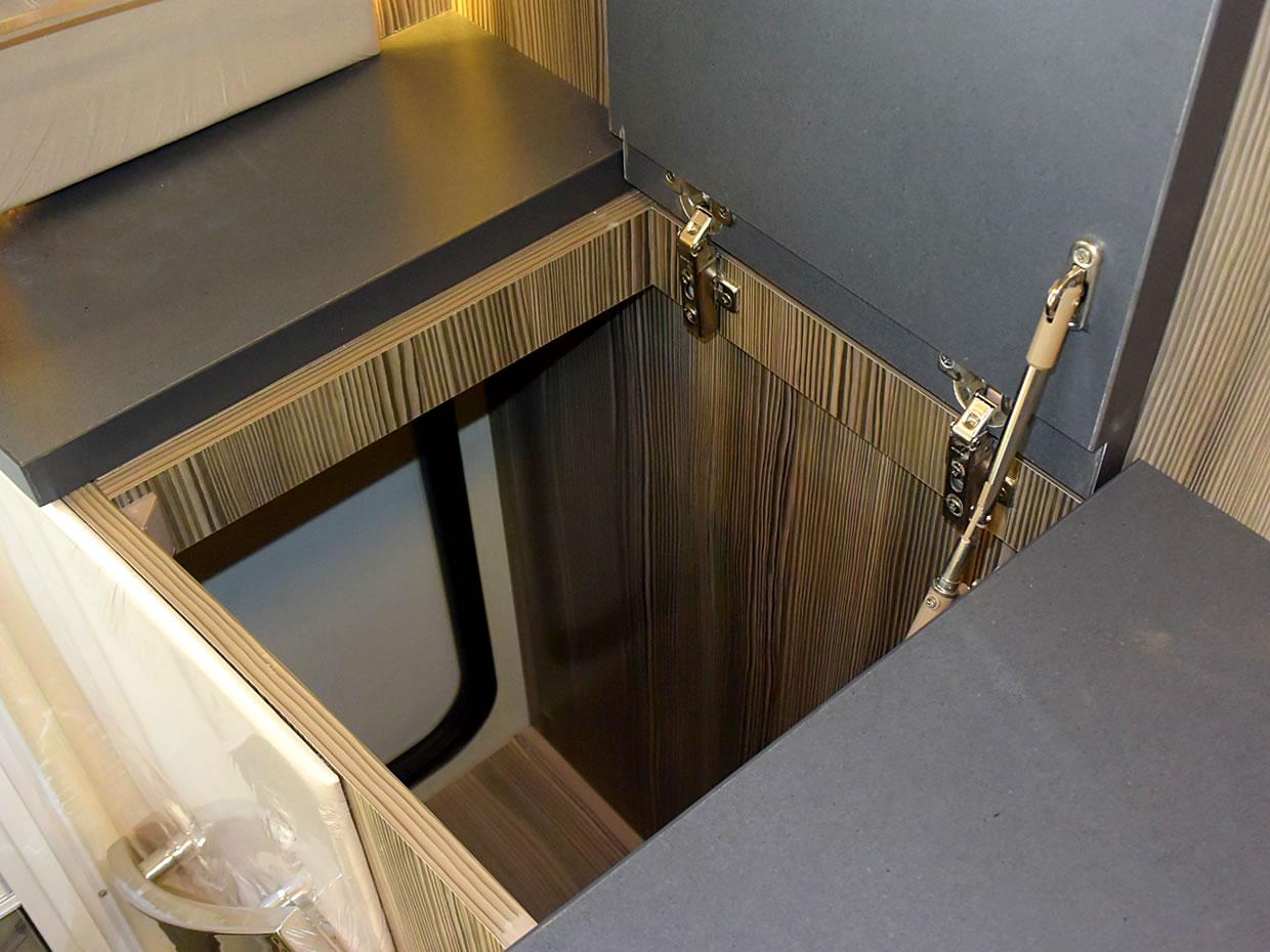 ZIL 5 4WD(20th Anniversary Package) | キャンピングカーの新車・中古車販売｜デルタリンク